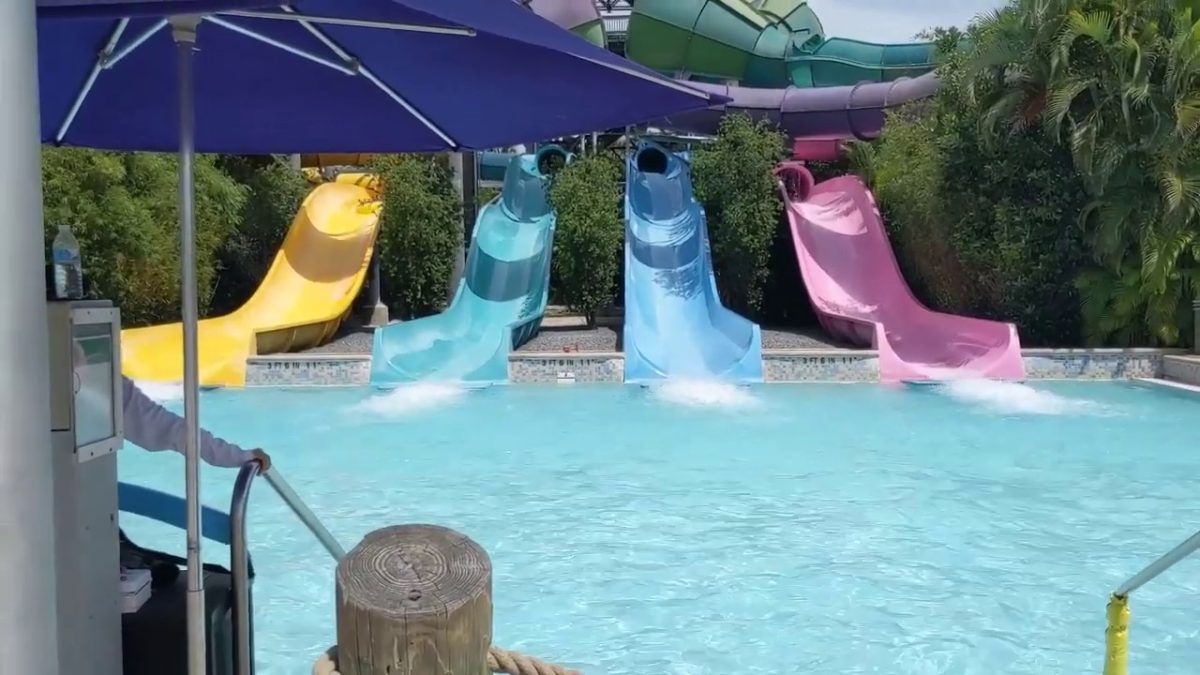Walkthrough of Aquatica Orlando Waterpark with New KareKare Curl Ride ...